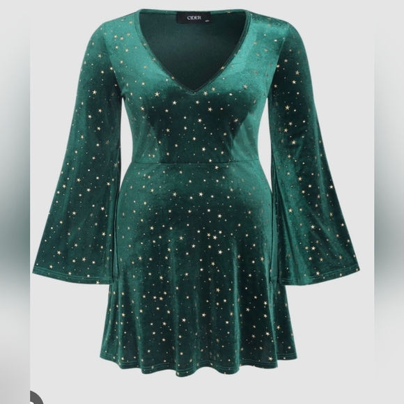Cider | Dresses | Nwt Cider Curve Plus Size Flared Sleeve Green Velvety ...